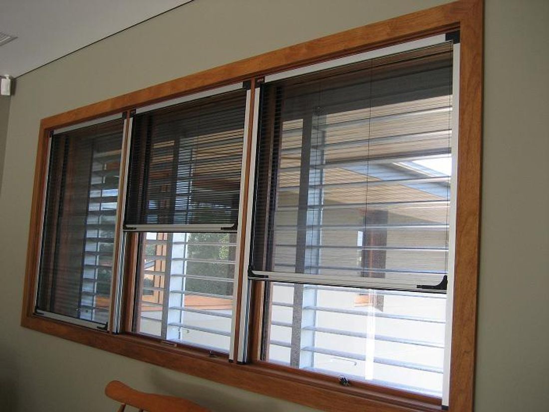 Get Ready for Summer with These Retractable Screen Ideas - hipages.com.au