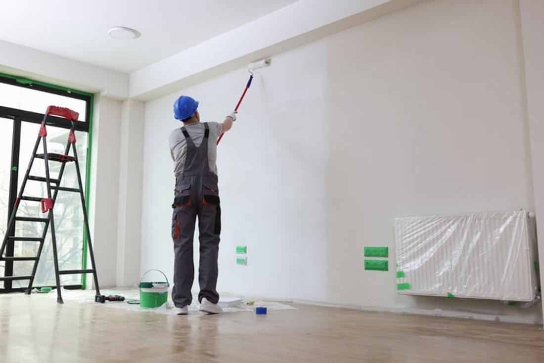 How to Paint a Rendered Wall - hipages
