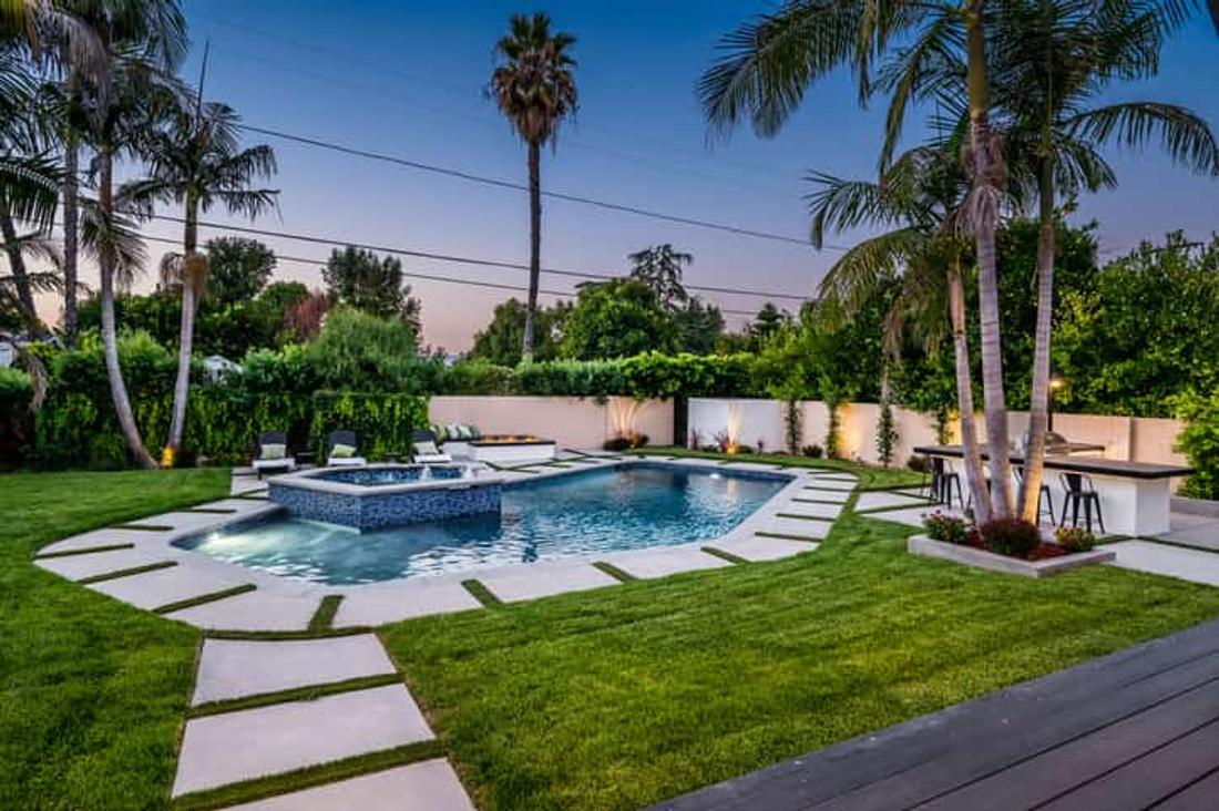 Tropical pool landscaping ideas for Australian backyards
