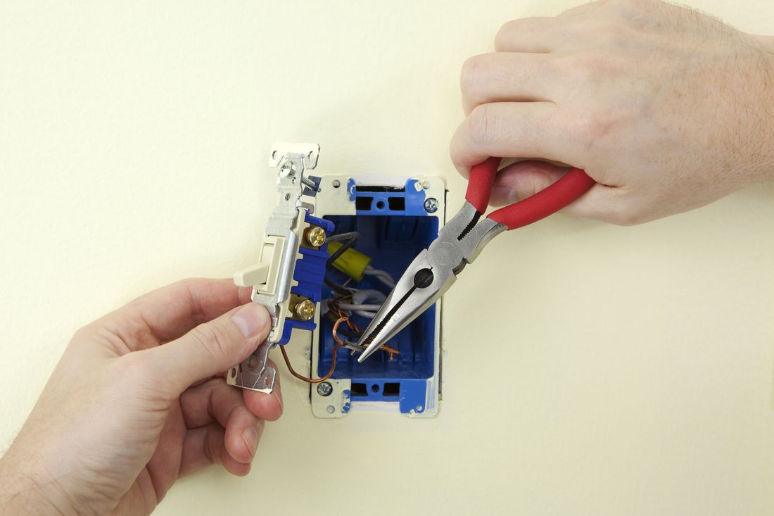 How to Change and Wire a Light Switch - hipages
