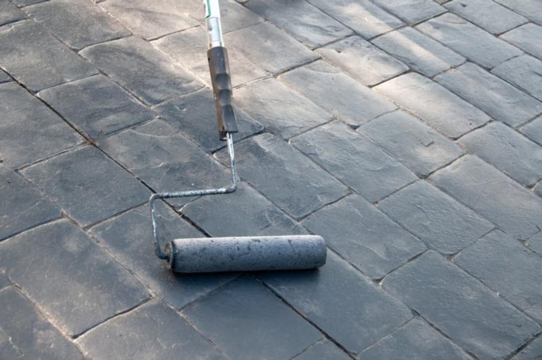 How Much Does Driveway Sealing Costs [2026]