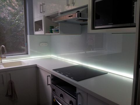 Cleaning and Maintaining Your Splashback - hipages.com.au