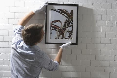 Wall hanging art | Getting pictures hung at home