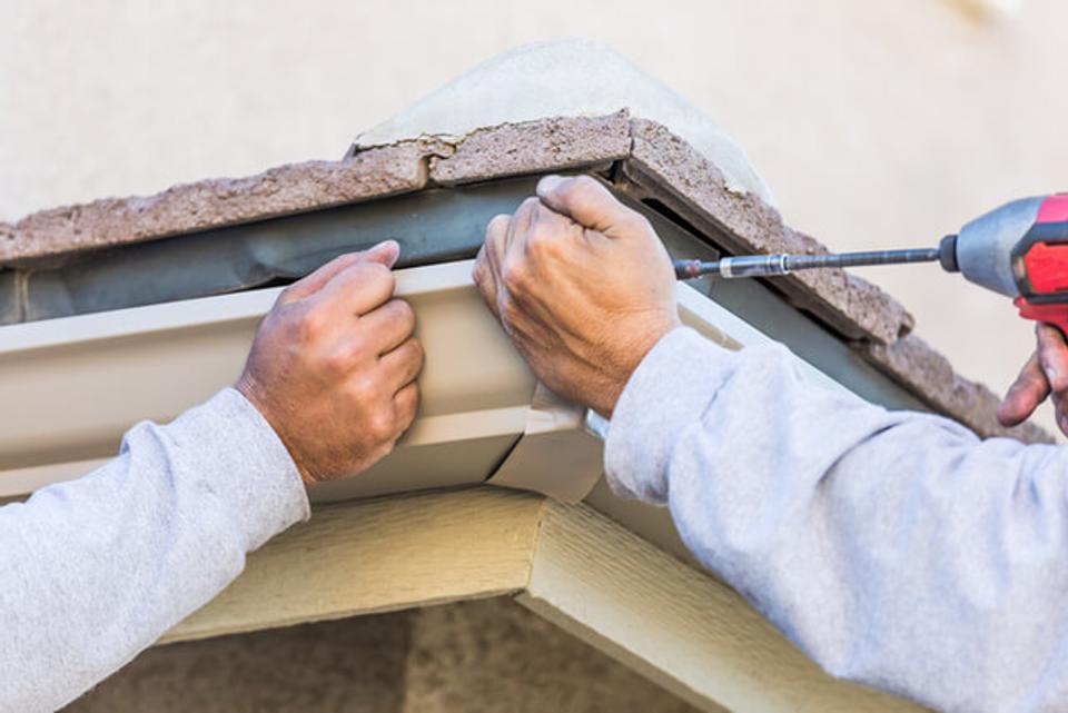 What is the fascia on a house?